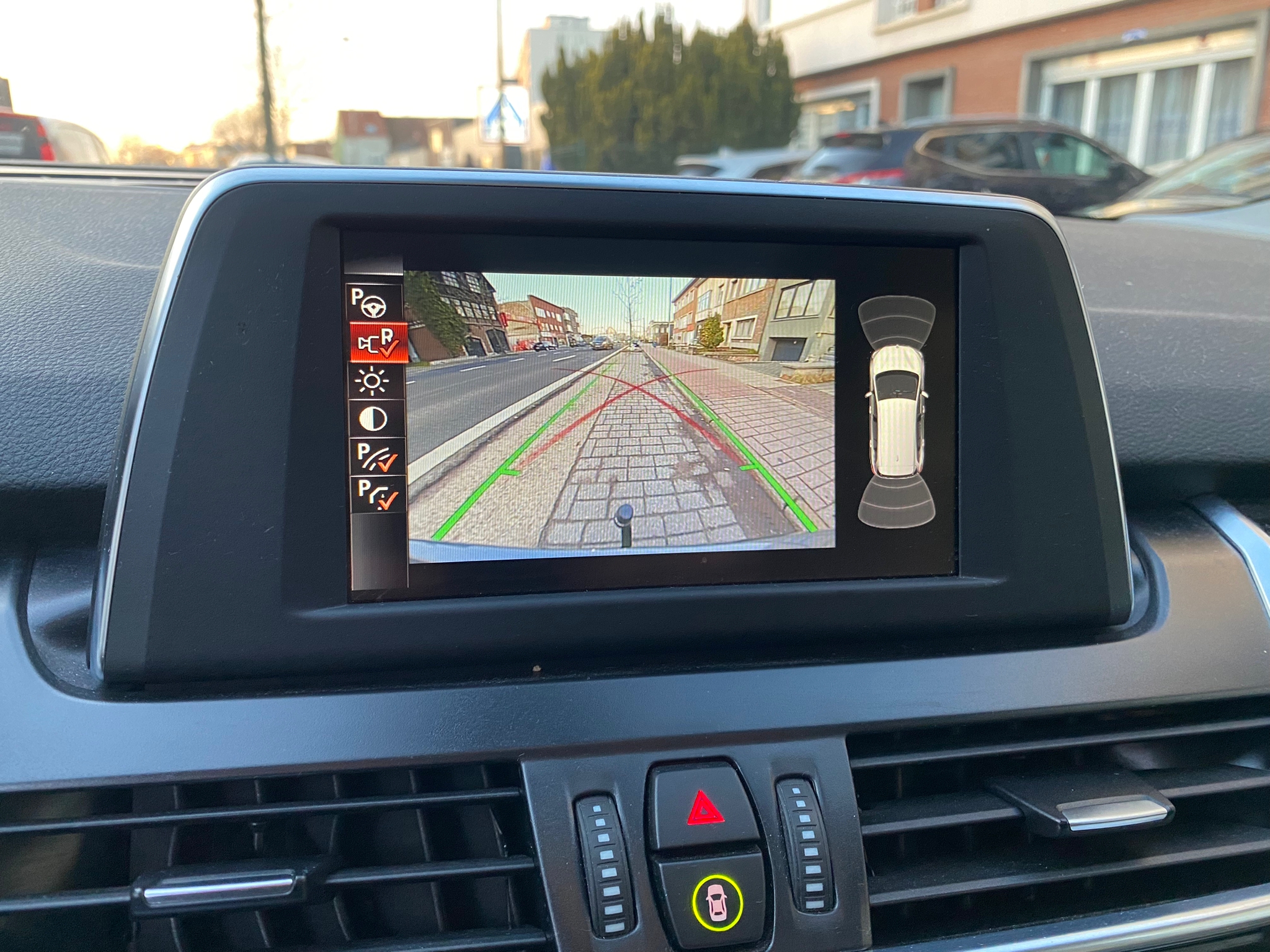 BMW 218d Grand Tourer/Luxury/7zit/Pano/Camera/150pk/Keyless – R Line Motors